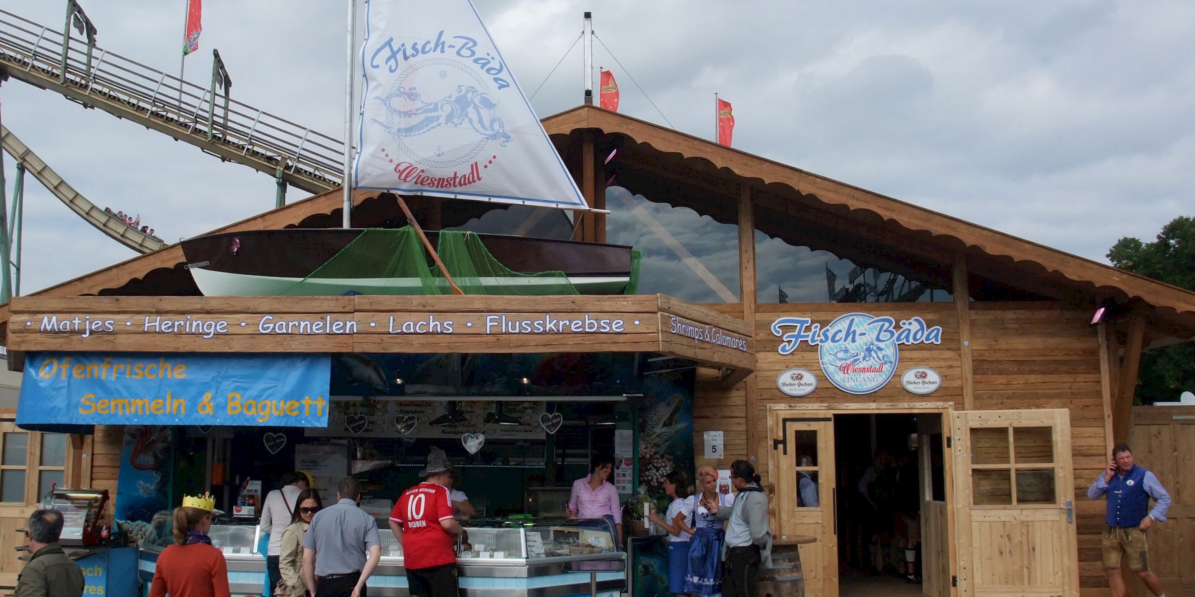 Fisch-Bäda - A small Fish Tent at the Munich Oktoberfest