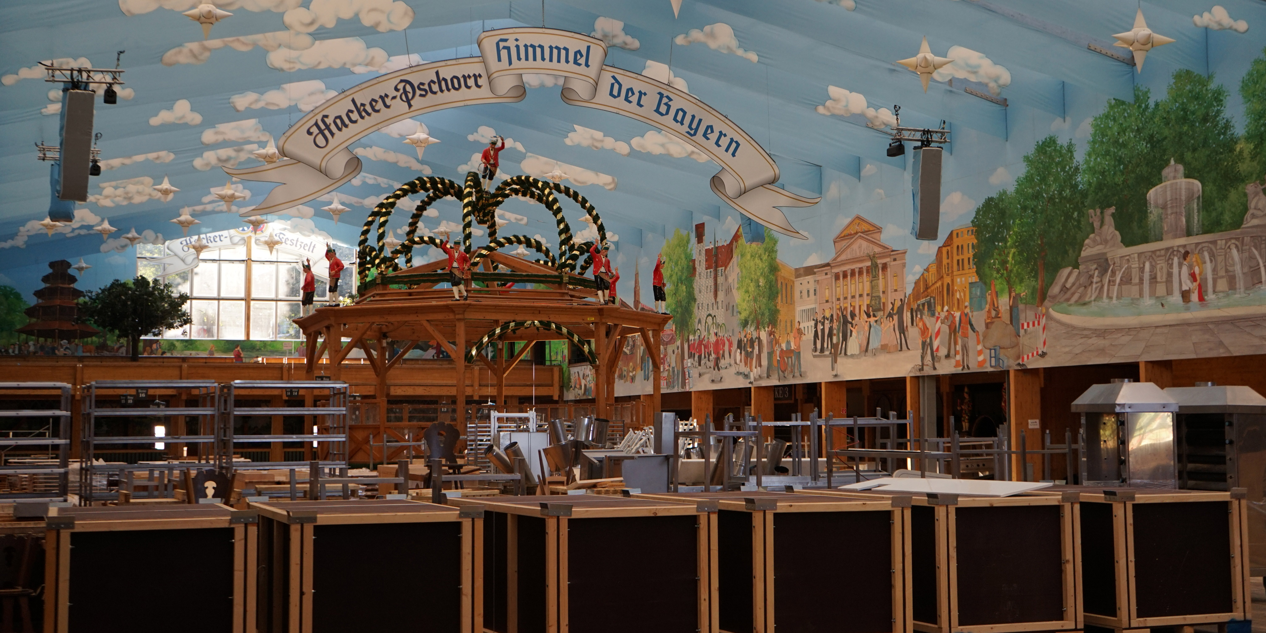 35 new Photos of the Oktoberfest Construction of September 3