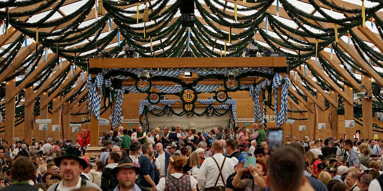 Festzelt Tradition: Reservations for the Oktoberfest 2022 Festzelt Tradition: Reservations for the Oktoberfest 2022