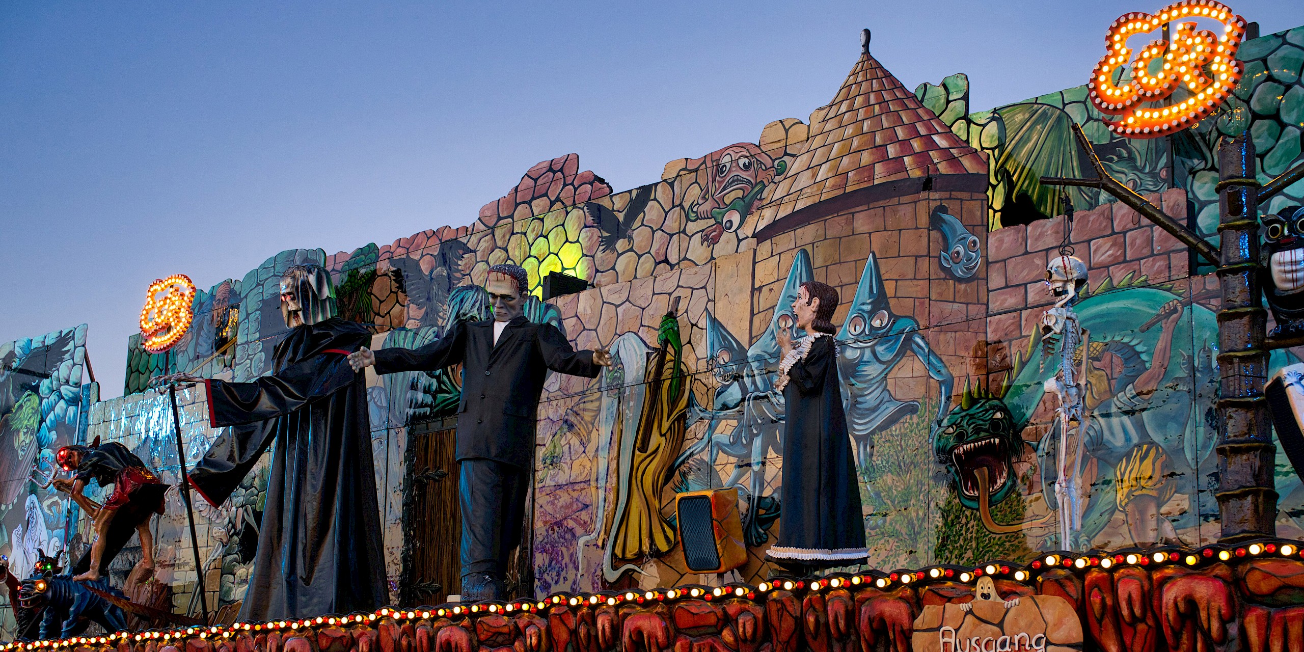 Geisterbahn - The Historic Ghost Train at the Oktoberfest